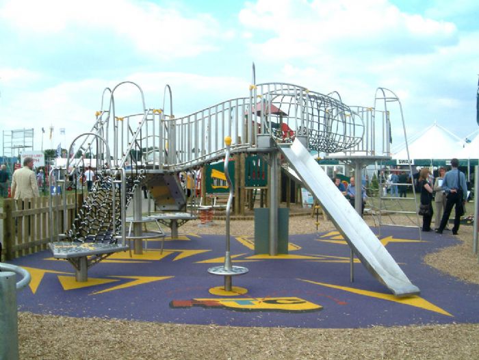 Playdale Playgrounds Ltd 2003-2005 by Matt Lazenby at Coroflot.com