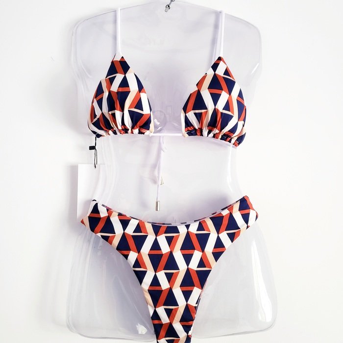 Iris Inoue, Fashion Designer in Lavras, Brazil