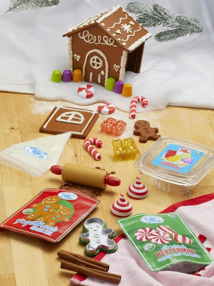 Creative Chefs Gingerbread House Kit by Regina Donovan at Coroflot.com