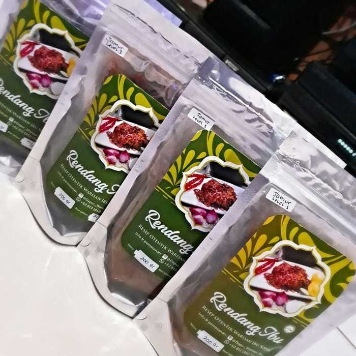 'Rendang Ibu' & 'Dapur Ibu' label design by Dina Tania at Coroflot.com