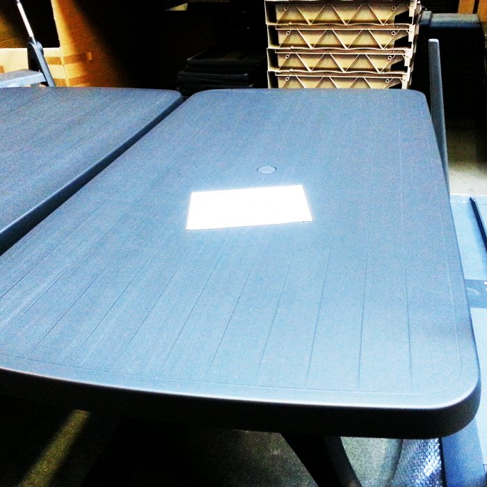 OPP table by Jorge Xelhuantzi at Coroflot.com