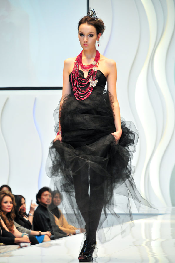 Malaysia International Fashion Week - Shinju Pearls Jewelry Fashion ...