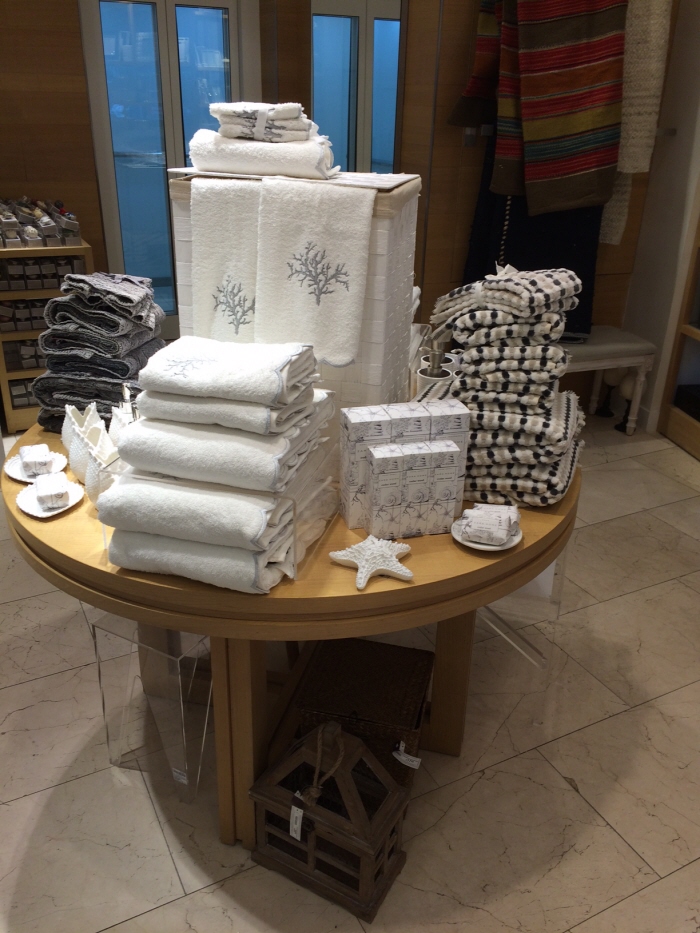 VISUAL MERCHANDISING - ZARA HOME by Florencia Chaumont at Coroflot.com