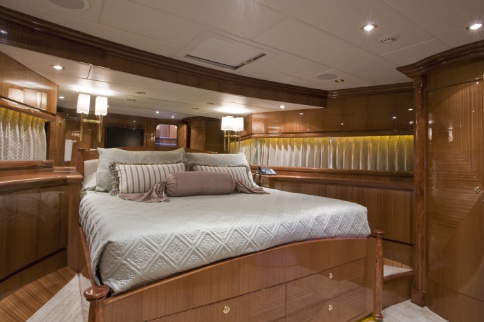 100 ft Skylounge Capri Motor Yacht by Erica Hinkle at Coroflot.com