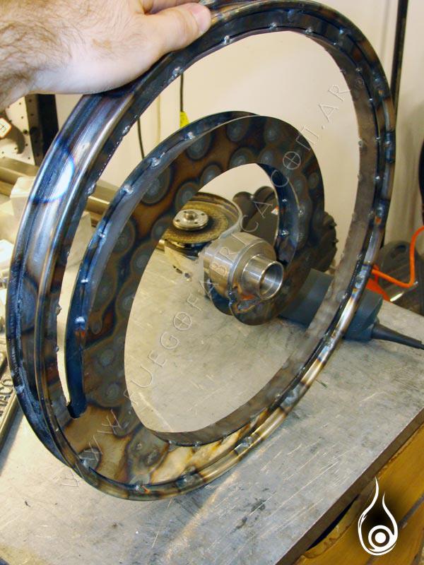 Wheel of one spoke by Guido Zorrilla at Coroflot.com