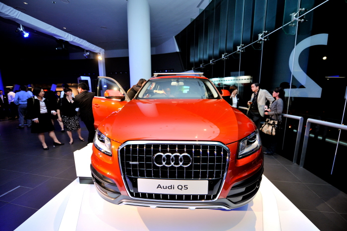 Launch of Audi Centre Singapore 2012 by arch jeam at Coroflot.com