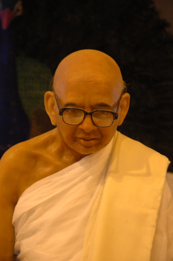 Hyper realistic silicone sculptures of jain gurus. by Dirty Hands ...