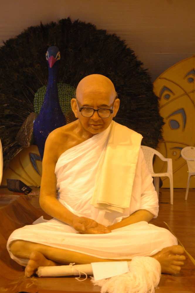 Hyper realistic silicone sculptures of jain gurus. by Dirty Hands ...