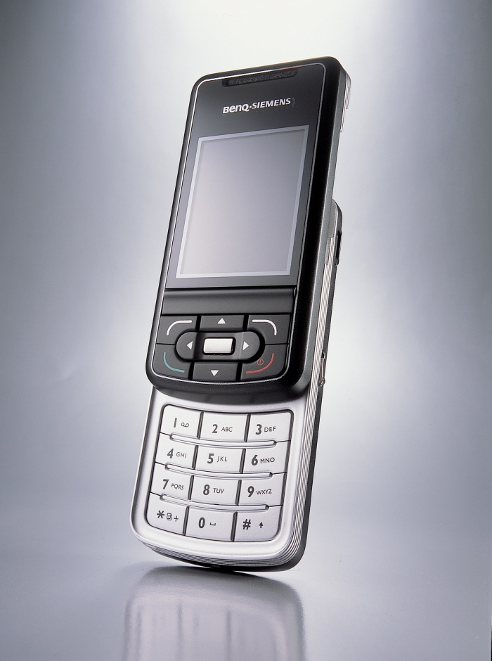 Sliding Phone in 2005 by Will Wu at Coroflot.com