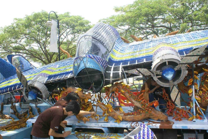 Float Design by Sng Poh Liang at Coroflot.com