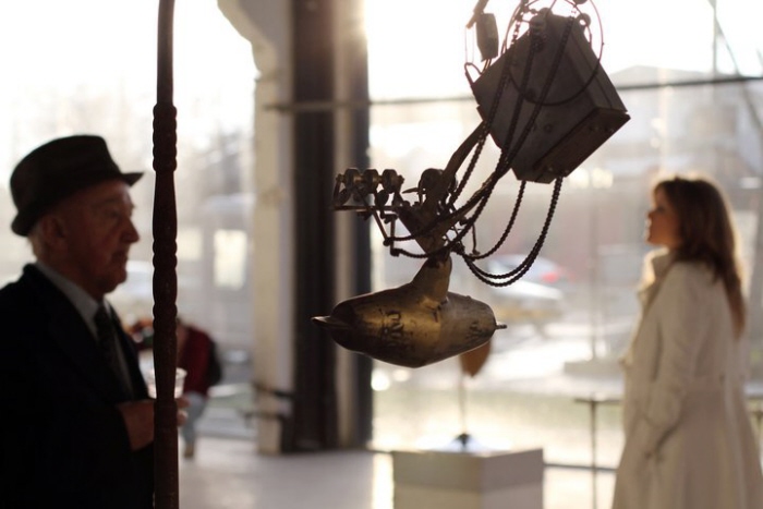 SIX CHAINS by Angel Petkov at Coroflot.com