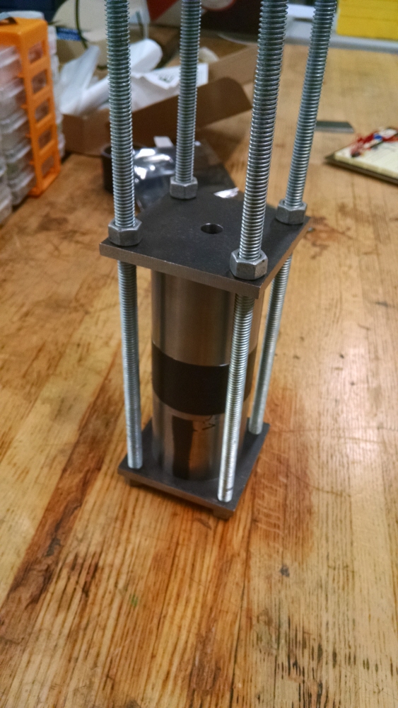 Hybrid rocket engine test rig by Roy Cohen at Coroflot.com