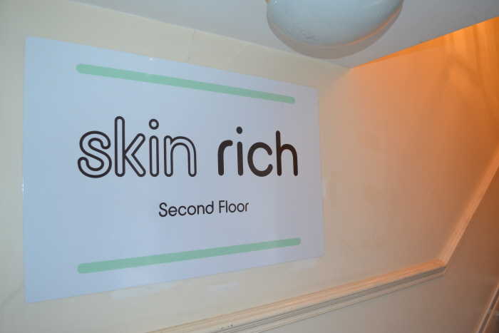 An upload by Dane Cleaver on Coroflot: to the project skin rich signage