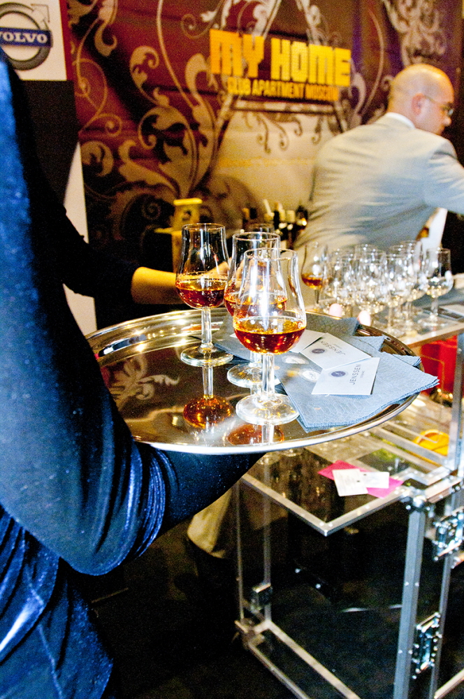 Reportage photo by Andrey Boyarskiy at Coroflot.com