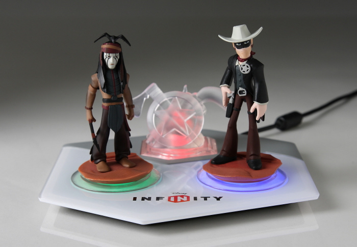 Disney Infinity Hardware & Figures by Stephen Hornbeek at Coroflot.com