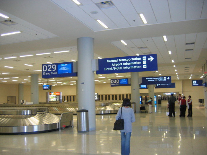 DFW International Airport Terminal D Wayfinding Signage by Vick Moore ...