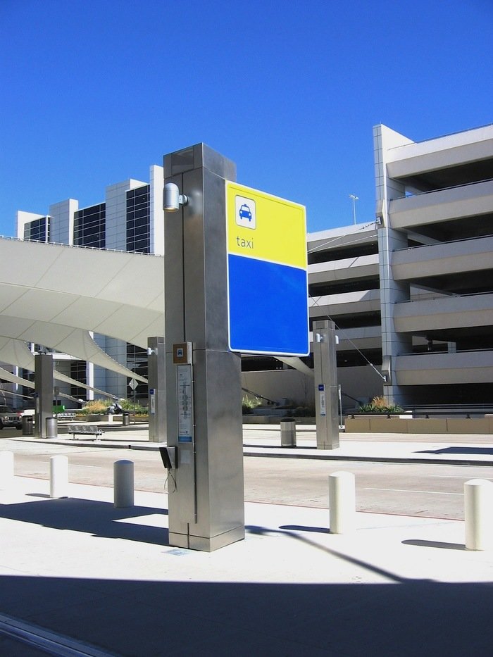 DFW International Airport Terminal D Wayfinding Signage by Vick Moore ...
