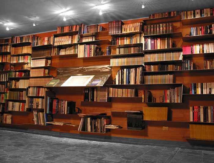 Bruno Library by Johnlouis Petitbon at Coroflot.com