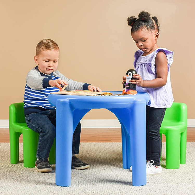 Table and Chairs by Ryan Paxson at Coroflot.com