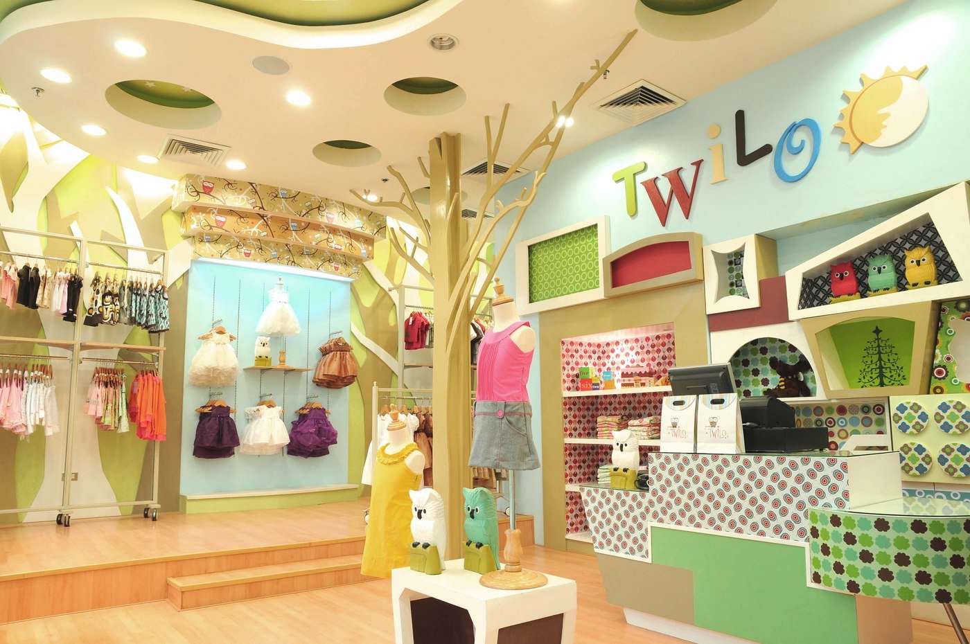 Twilo Childrens Boutique by Frenjick Quesada (Design HQ Hirayama ...