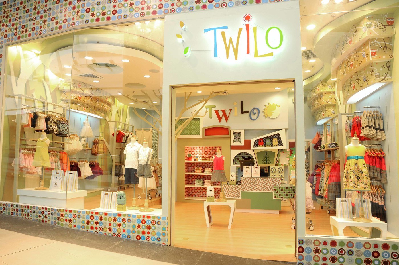 Twilo Childrens Boutique by Frenjick Quesada (Design HQ Hirayama ...
