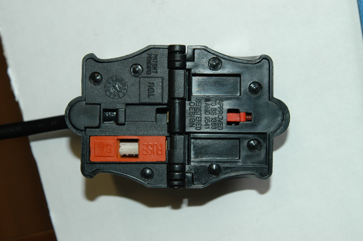 Folding UK plug by Dean Owen at Coroflot.com