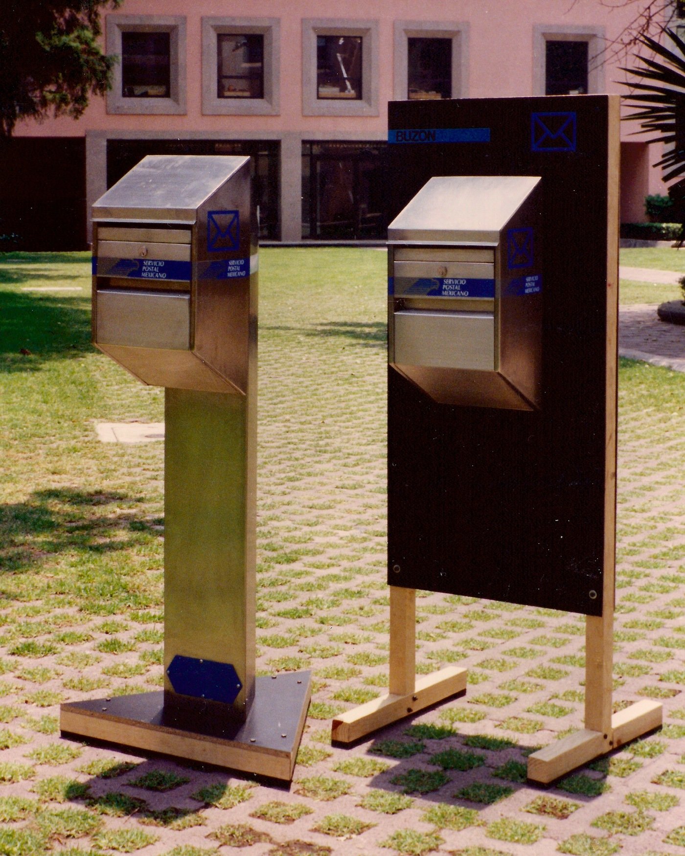 Mailbox for the Mexican Postal Service by Mauricio González Kladiano at ...