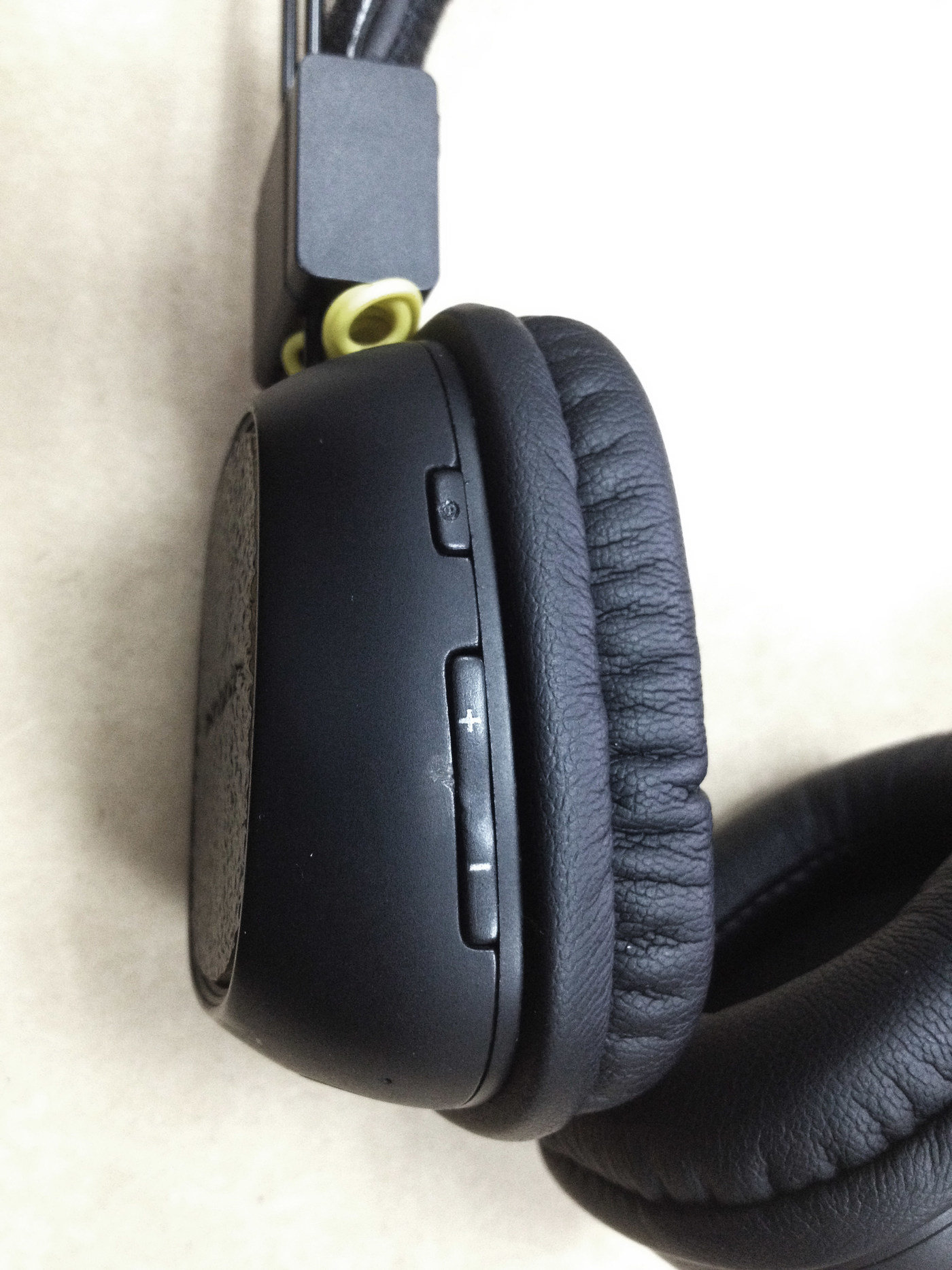 Rock Bluetooth Headset by Paul Chen at Coroflot.com