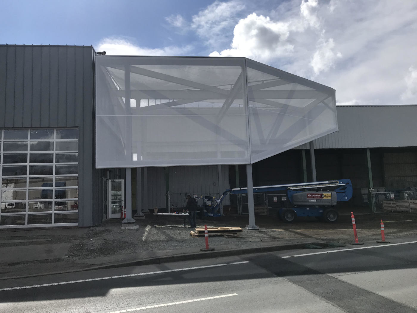 Craterworks Makerspace Atrium Mesh Facade Design and Install by Nick ...