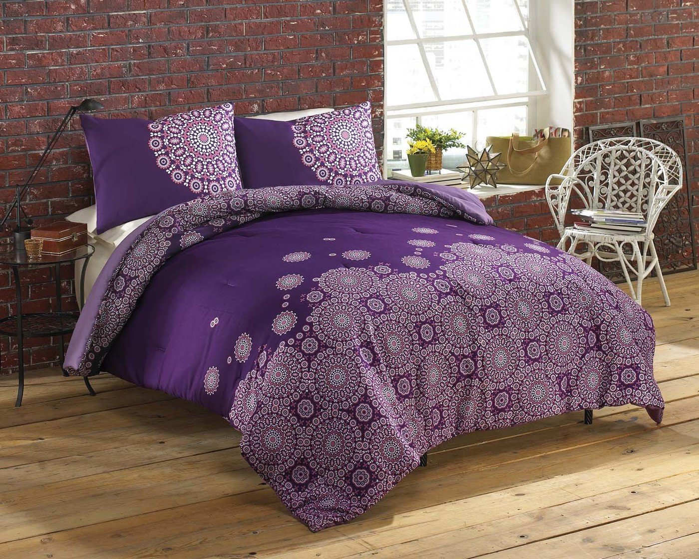 Roxy bedding by Tracy Garay-Jones at Coroflot.com