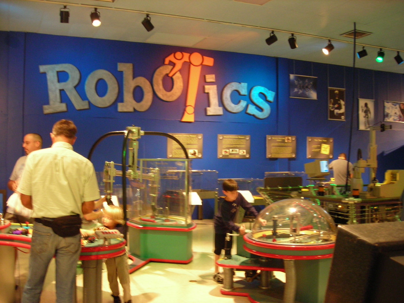 Robotics at South Florida Science Museum 2007 by Peter Feher at ...