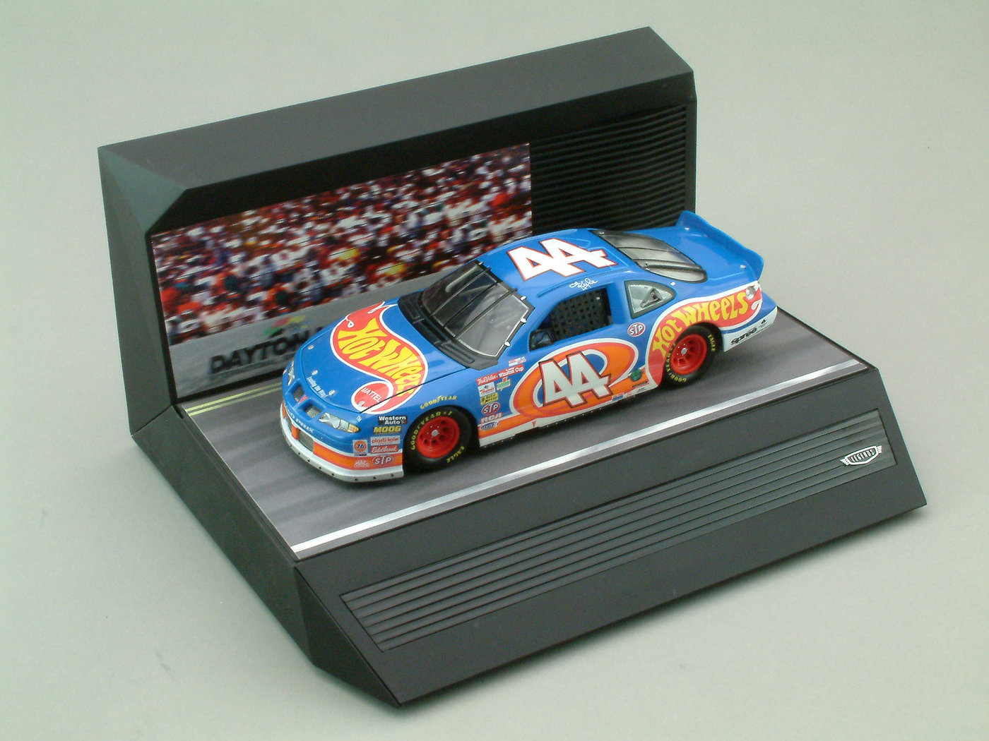 Prototype and Production Models by Kevin Gray at Coroflot.com