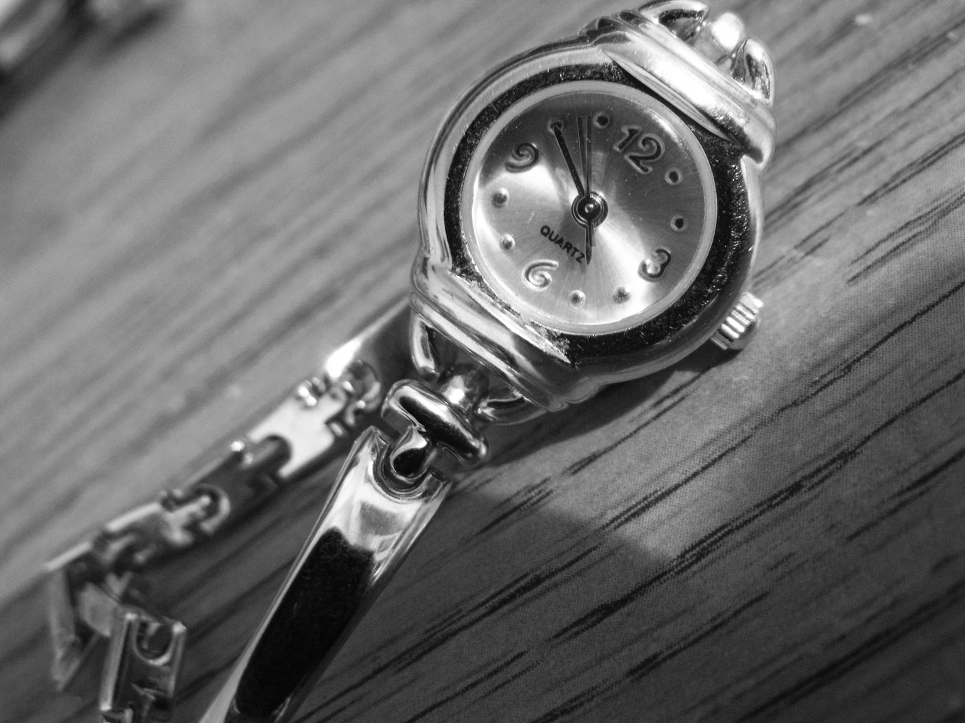 Photography of Clocks by Eric Christenson at Coroflot.com