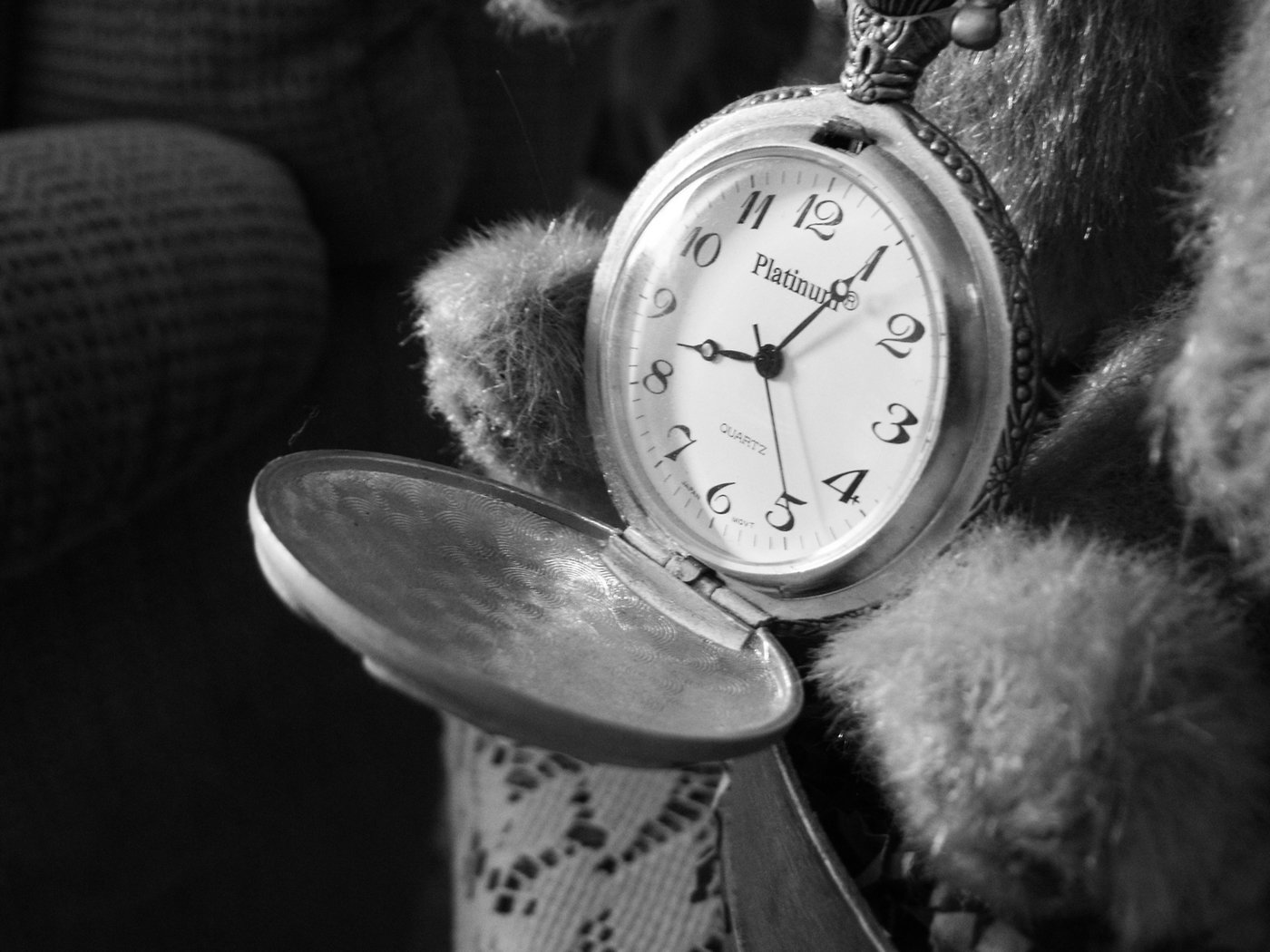 Photography of Clocks by Eric Christenson at Coroflot.com