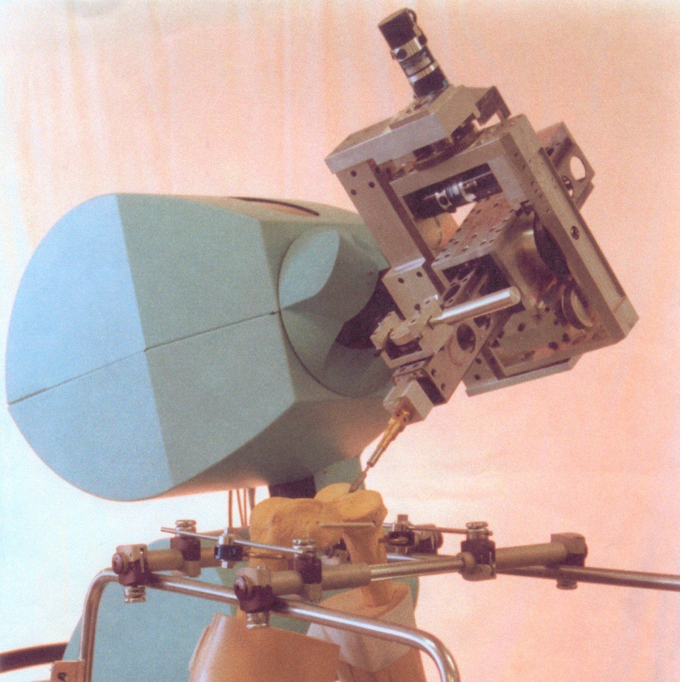 Acrobot - Orthopaedic surgery robot by Mike Parsons at Coroflot.com