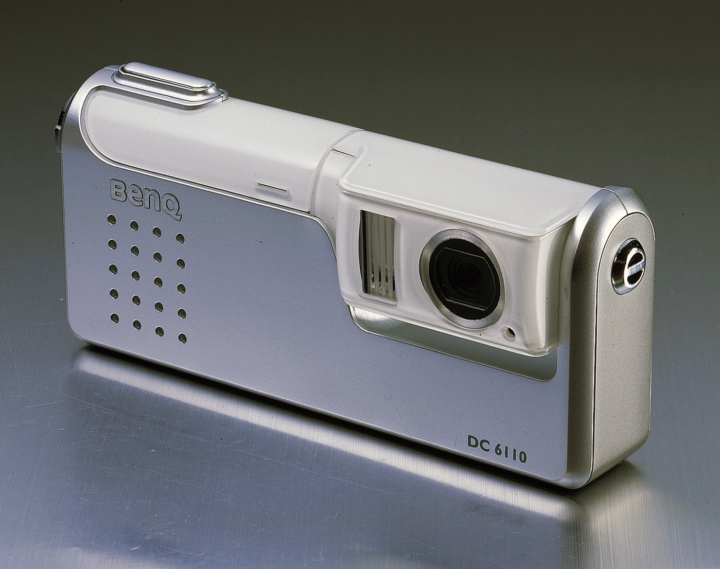 Digital Camera 6110 in 2003 by Will Wu at Coroflot.com