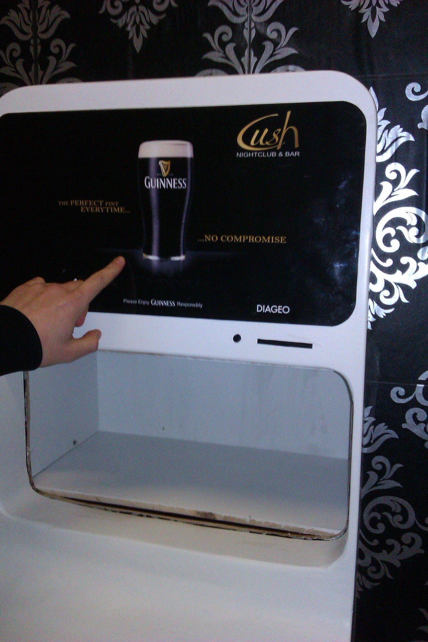 Guinness - Automated Pint Pourer by Dan Jackson at Coroflot.com