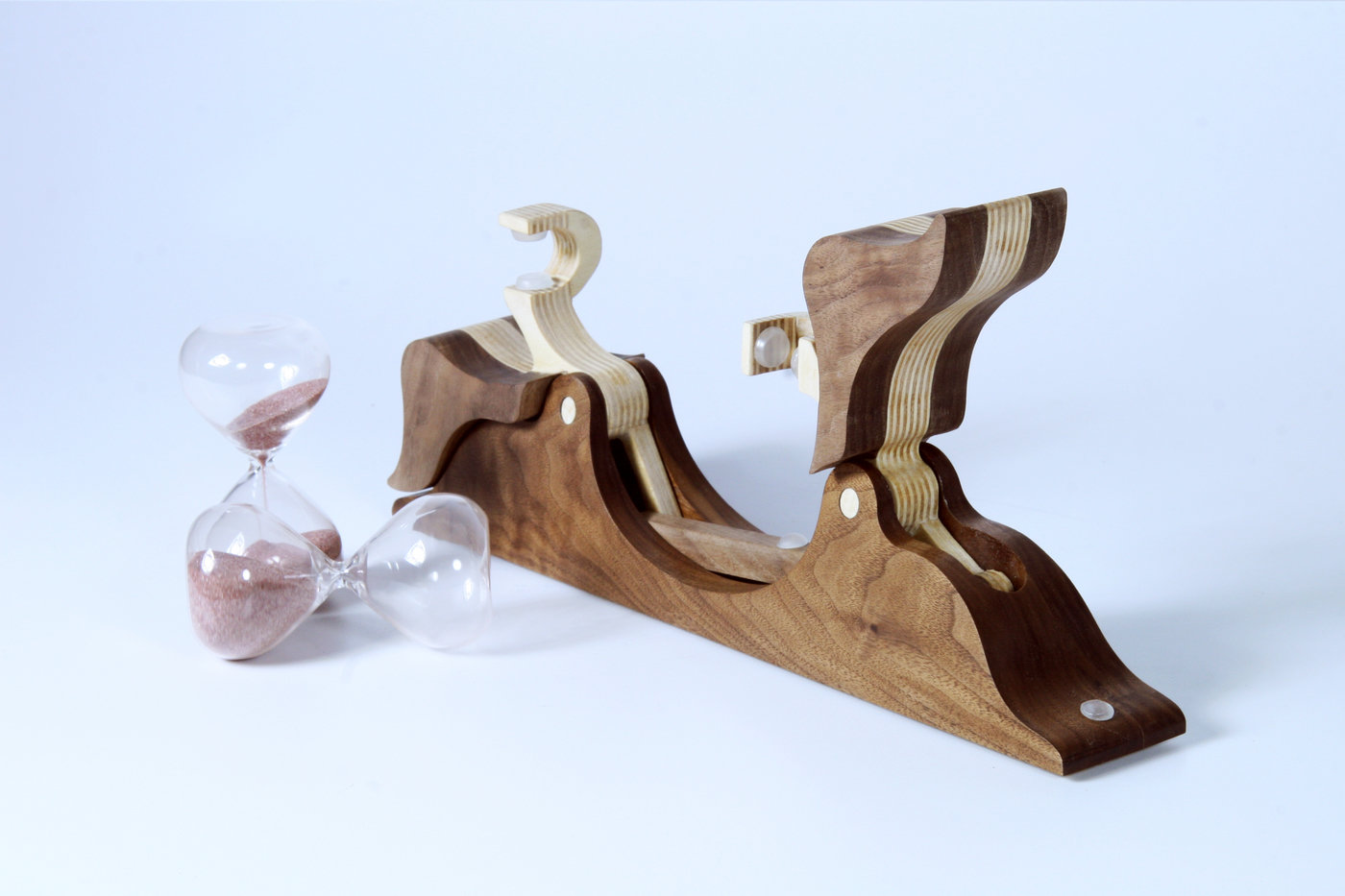 Tempo: Sandglass Chess Timer at IDS West by Eric Chiang at Coroflot.com