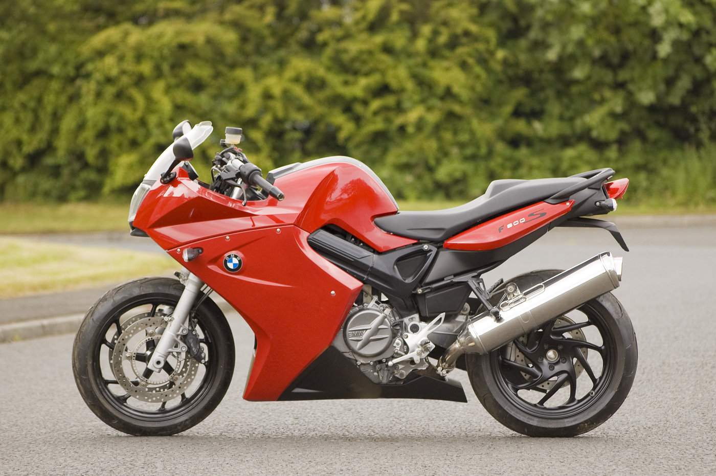 After market BMW f800 lowers by Mark Wells at Coroflot.com