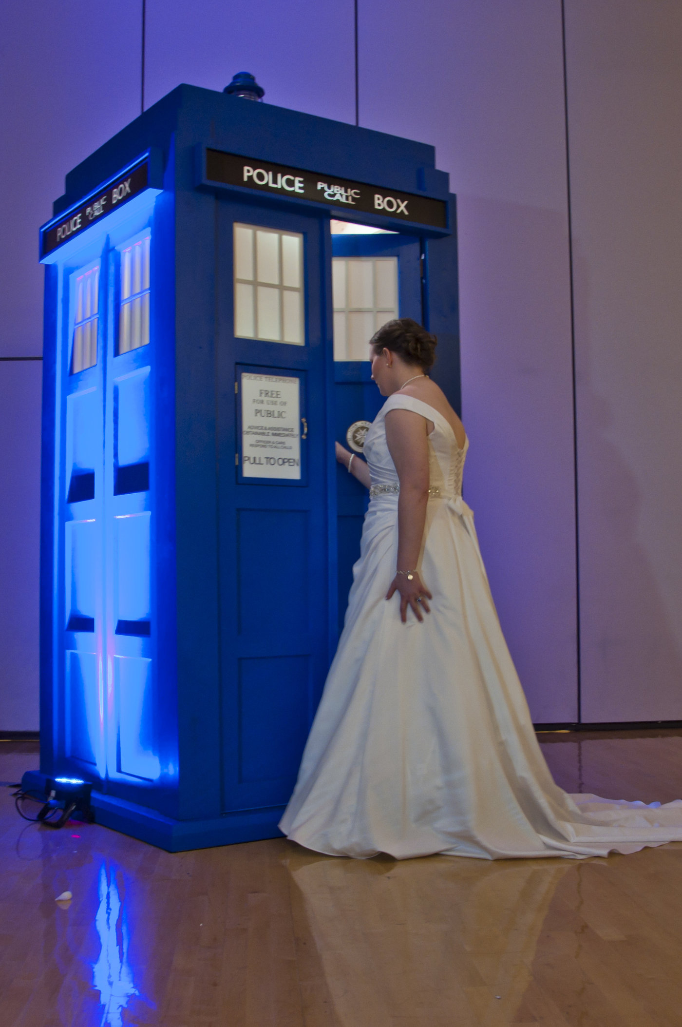 TARDIS (Full-Sized Doctor Who TARDIS prop replica) by Scott Bolyard at ...