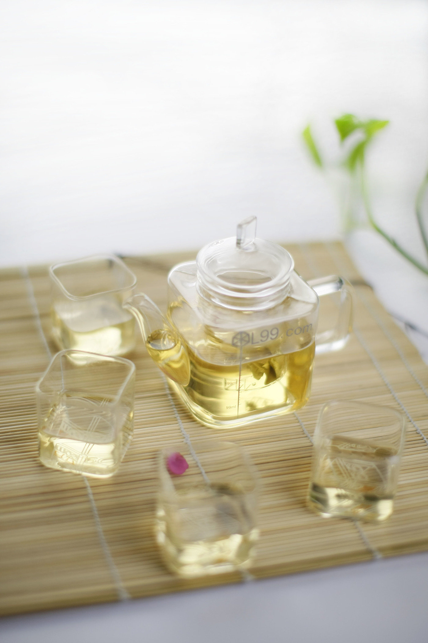 Cube Teapot Set by Yuchen Pei at Coroflot.com