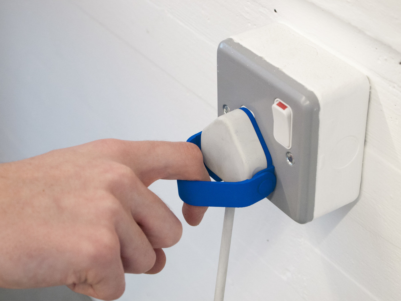 Pluggo by Andrew Flynn at Coroflot.com