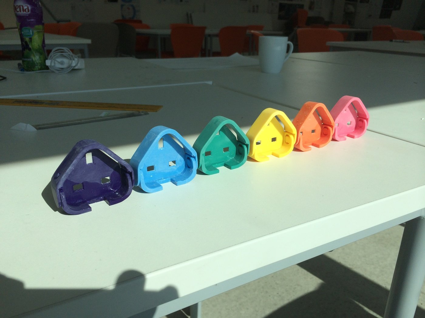 Pluggo by Andrew Flynn at Coroflot.com