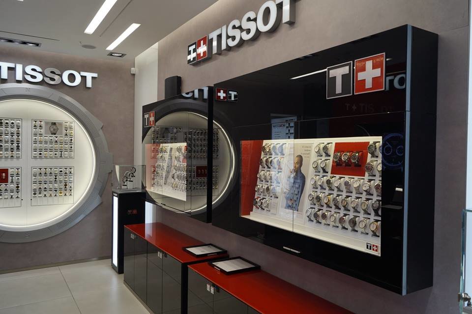 Boutique Tissot / Display Furniture by Felipe Lozano at Coroflot.com
