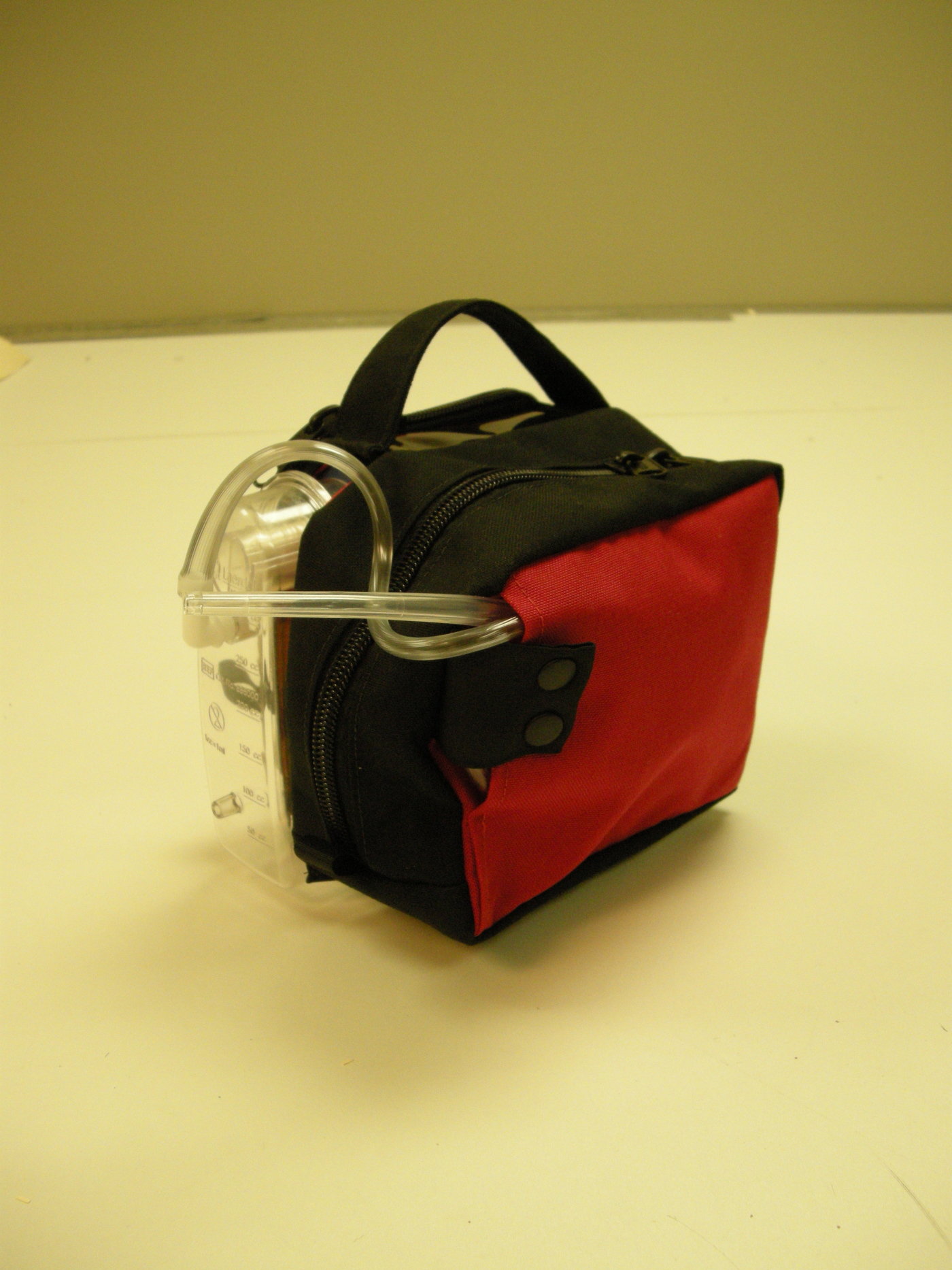 Paramedic Bags & Cases by Darren Wong at Coroflot.com