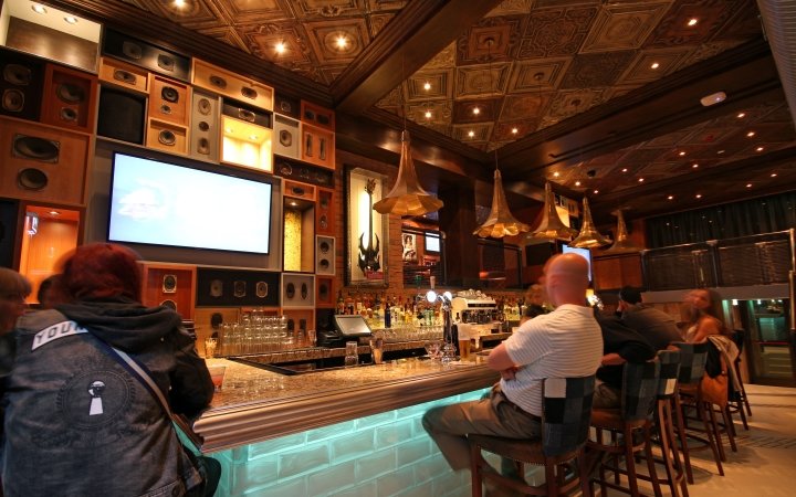 Amsterdam renovation Project by MANEESA KELLEY at Coroflot.com