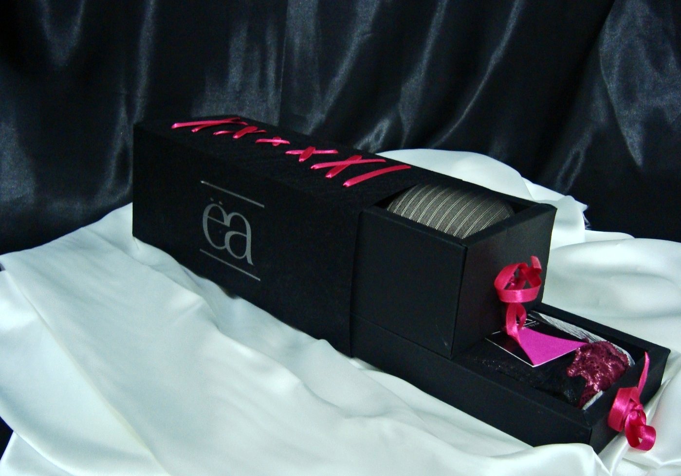 Empaque Ropa Interior Femenina by Valeria Velez at Coroflot.com