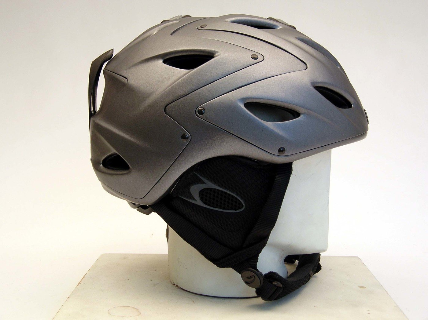 Omen Snow Helmet by Gregg Jacobsen at Coroflot.com