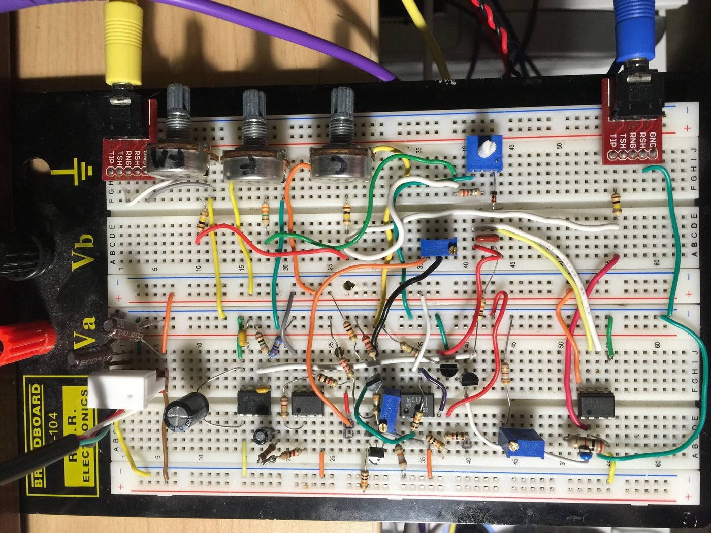 VCO - LM566 Implementation by Brian Tuley at Coroflot.com