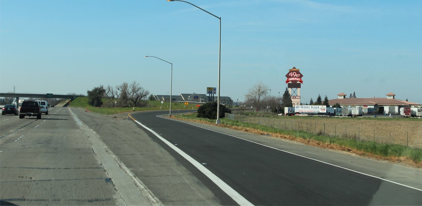 PhotoSim of proposed Freeyway Pylon - 49er Truck Stop by Larry Koyle at ...
